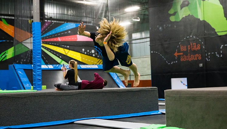 ISaute Laval - Centre de trampoline | Passeport Vacances Fiche