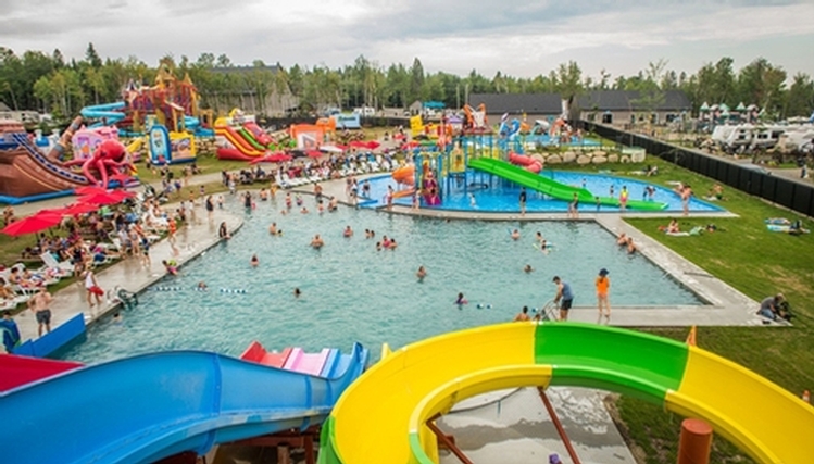 Complexe Atlantide - Parc aquatique Atlantide St-Calixte Fiche